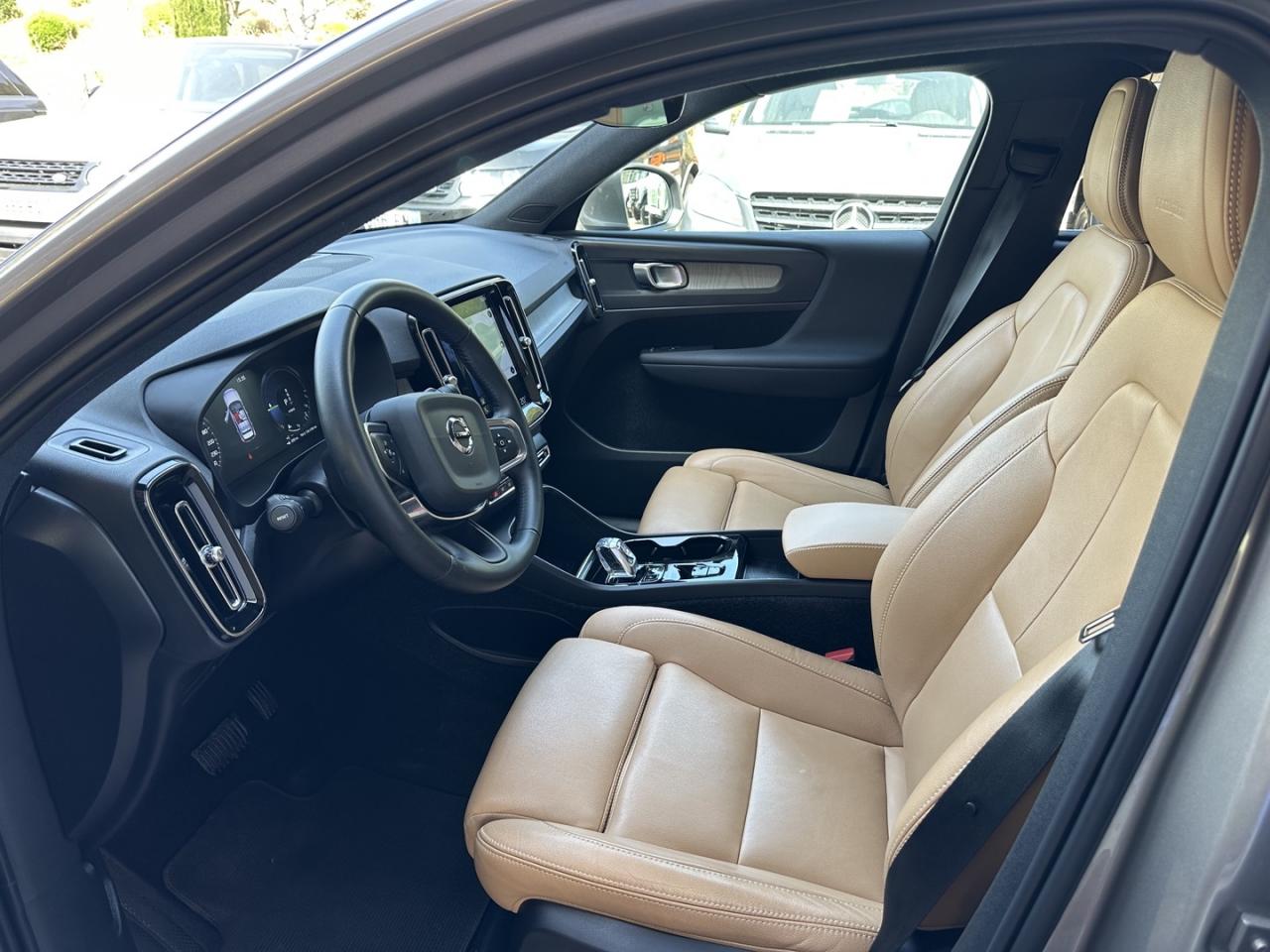 VOLVO HYBRID XC40 INSCRIPTION LUXE VAR PAS CHER CREDIT PACA