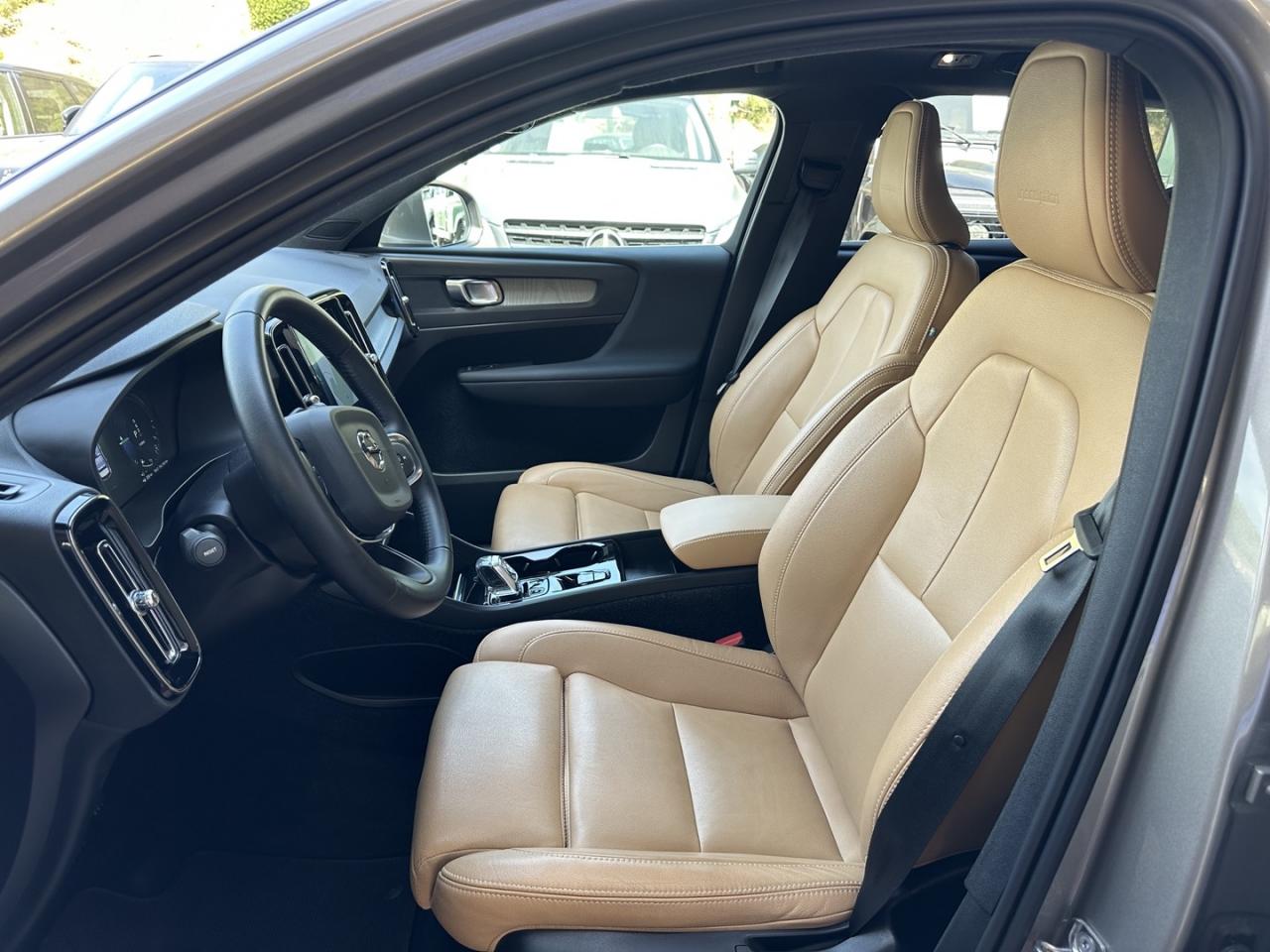 VOLVO HYBRID XC40 INSCRIPTION LUXE VAR PAS CHER CREDIT PACA